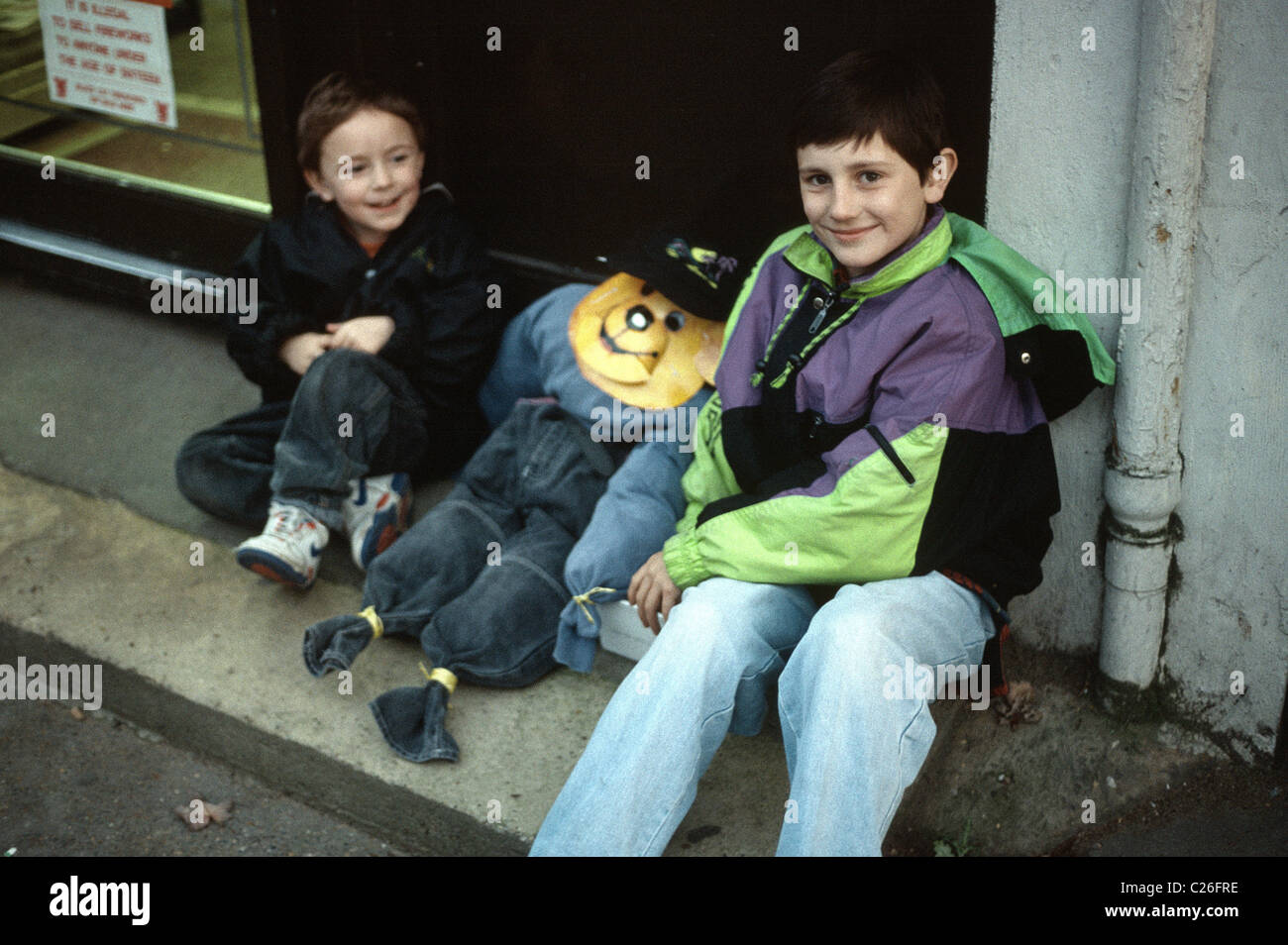 Boys collecting for 'Penny for the guy' Stock Photo - Alamy