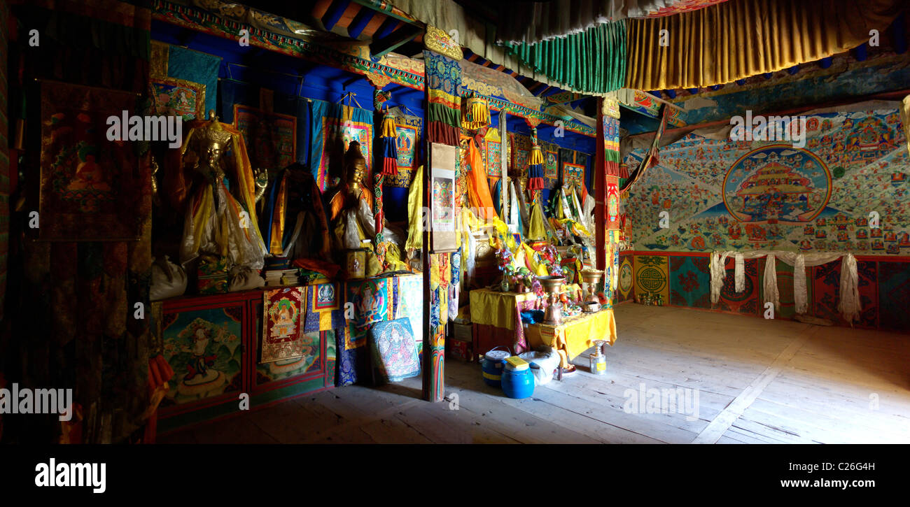 Altar in a Tibetan temple Stock Photo - Alamy
