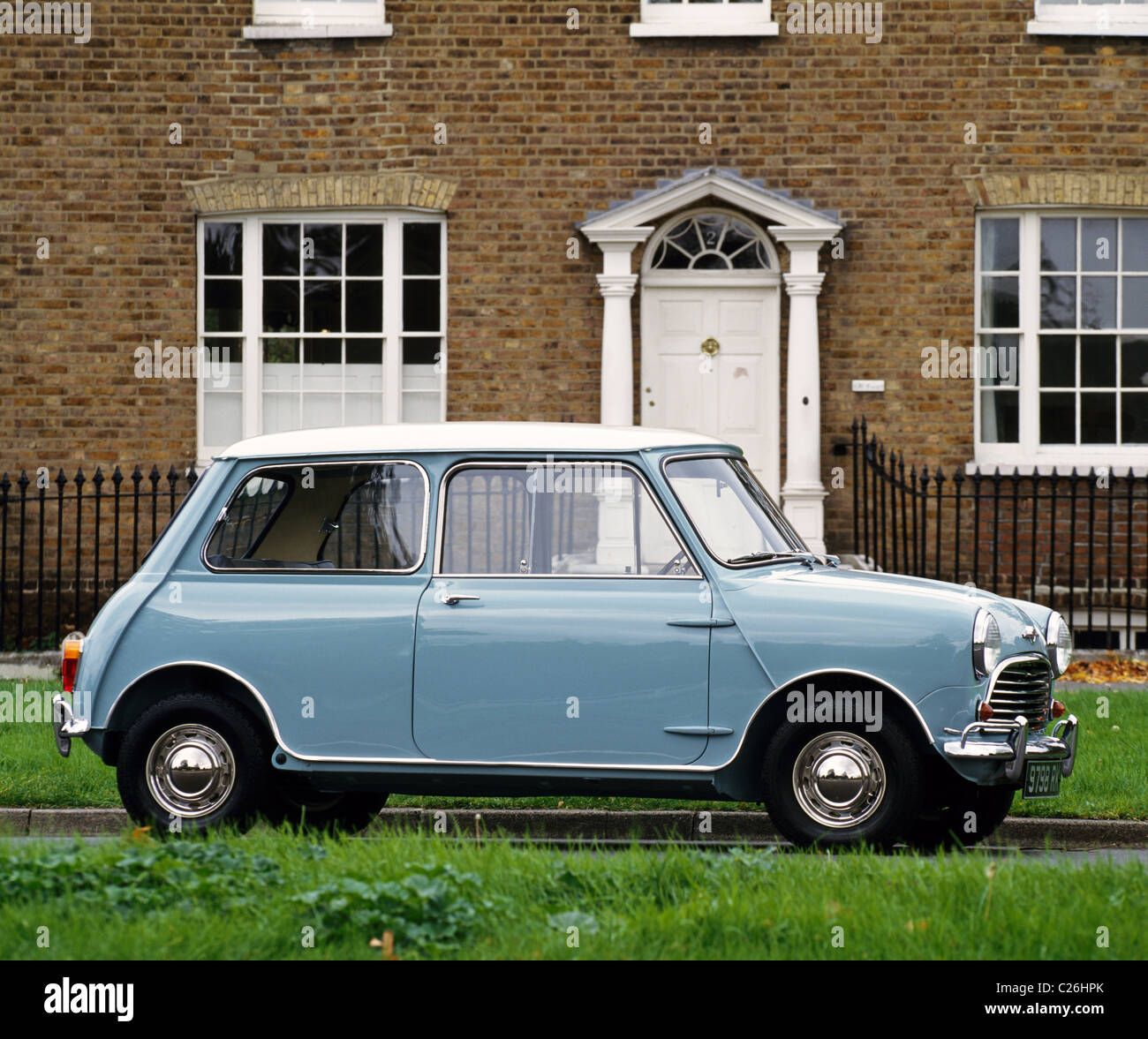 Mini cooper 1960s hi-res stock photography and images - Alamy