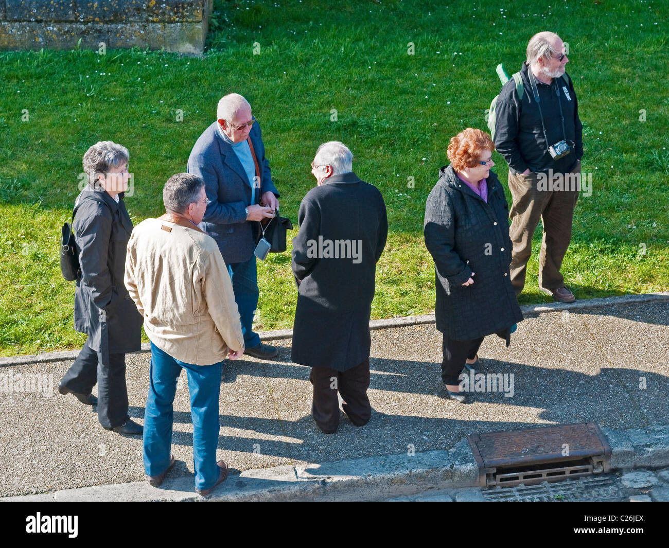 Group of older women tourists hi-res stock photography and images - Alamy