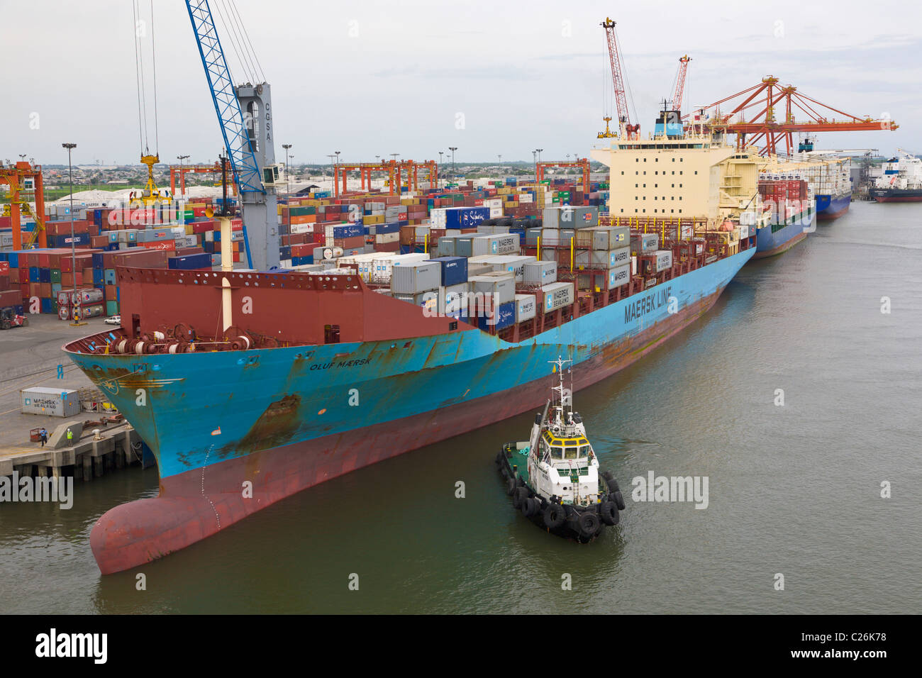 Container ships at the port of Guayaquil, Ecuador Stock Photo - Alamy