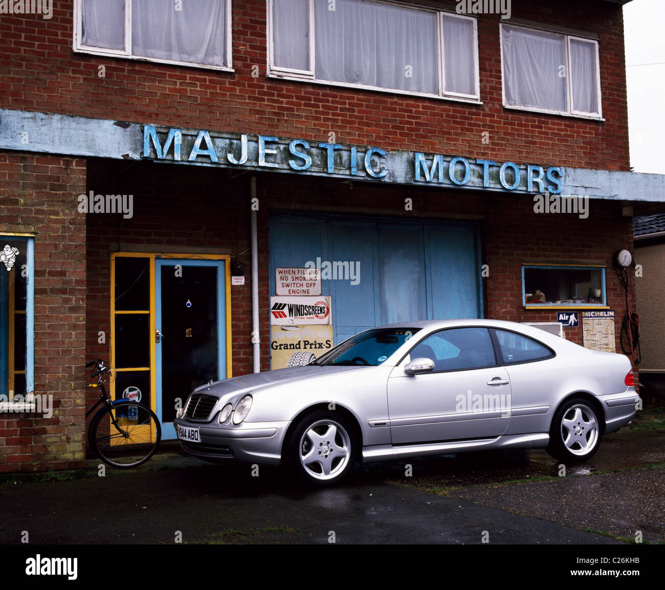 1960s garage hi-res stock photography and images - Alamy
