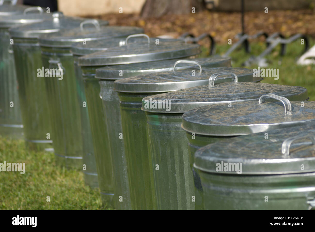 Many cans hi-res stock photography and images - Alamy