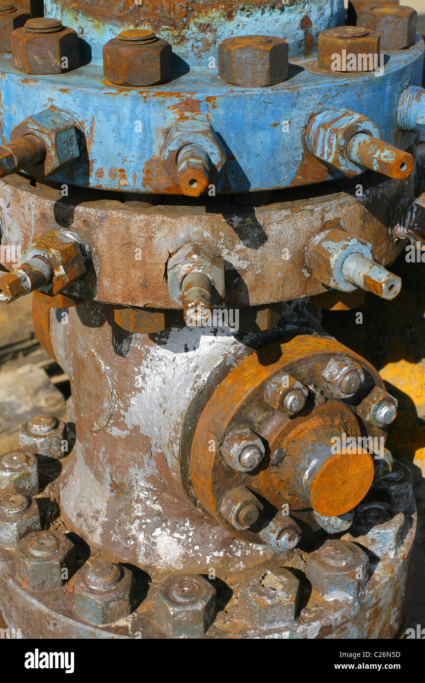 Wellhead hi-res stock photography and images - Alamy