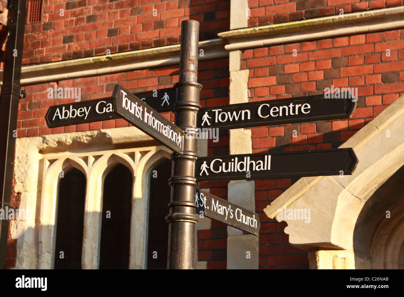 Abbey gardens sign hi-res stock photography and images - Alamy