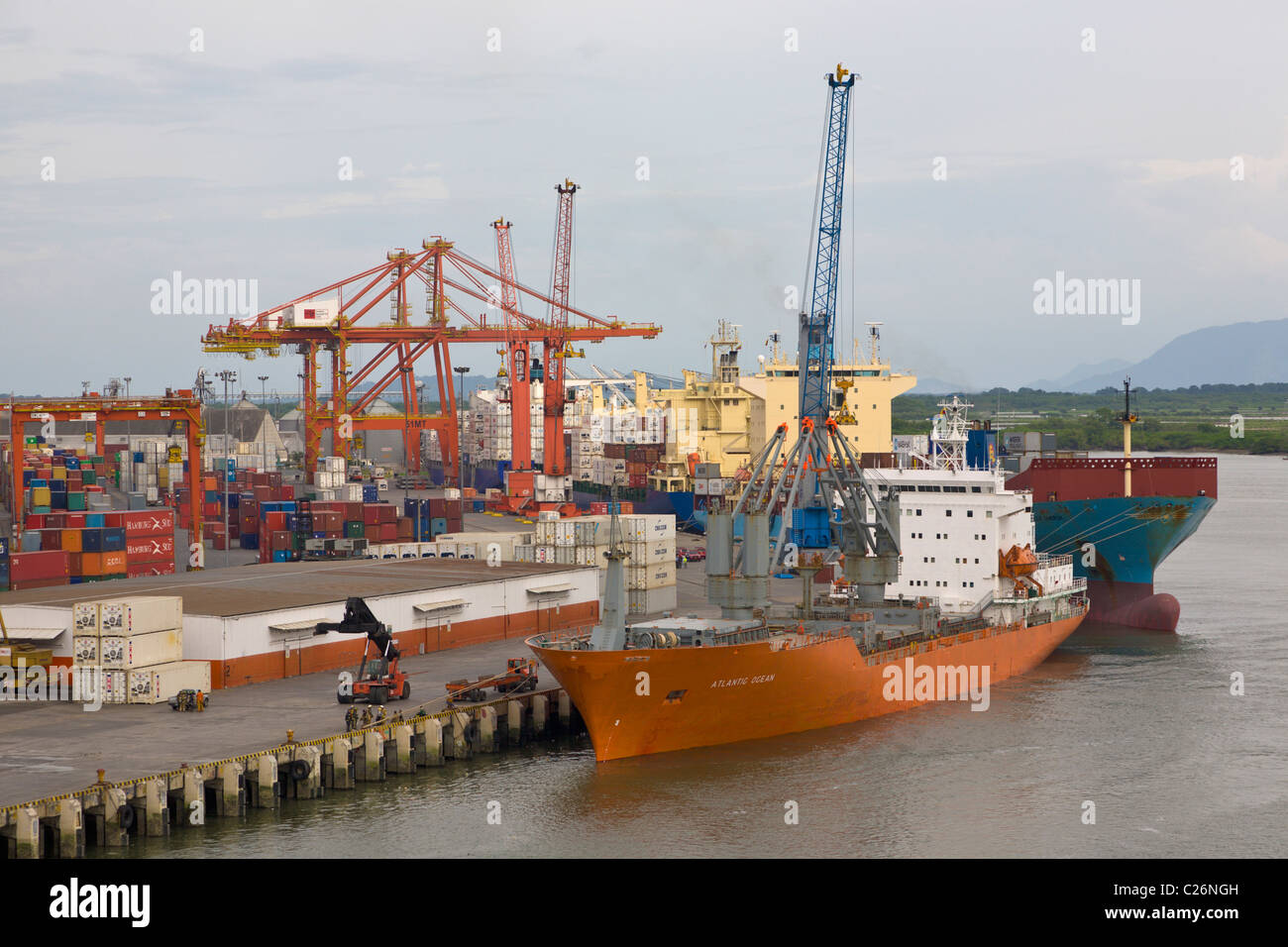 Cargo ship at the port of Guayaquil, Ecuador Stock Photo - Alamy