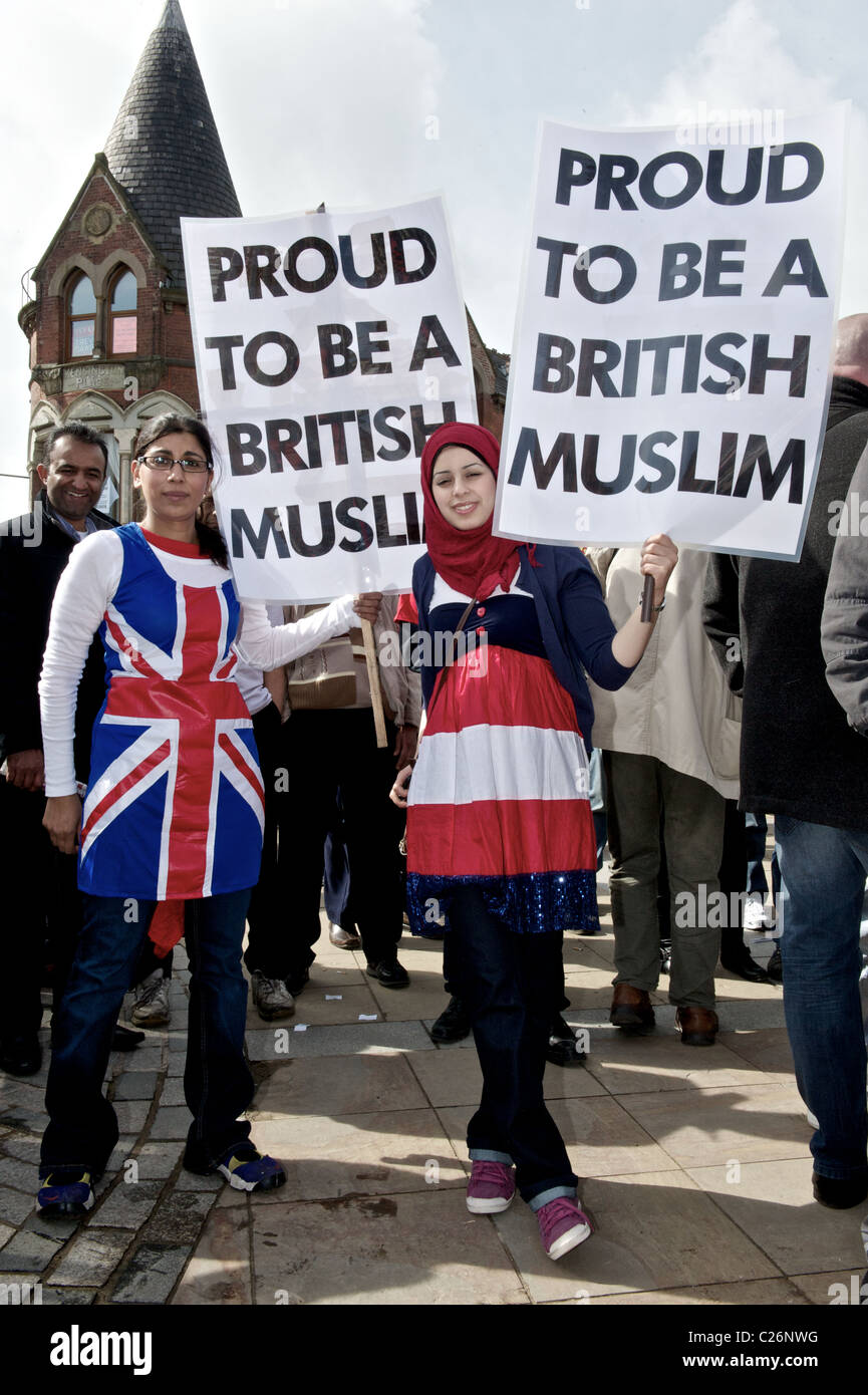 Muslim defence league hi-res stock photography and images - Alamy