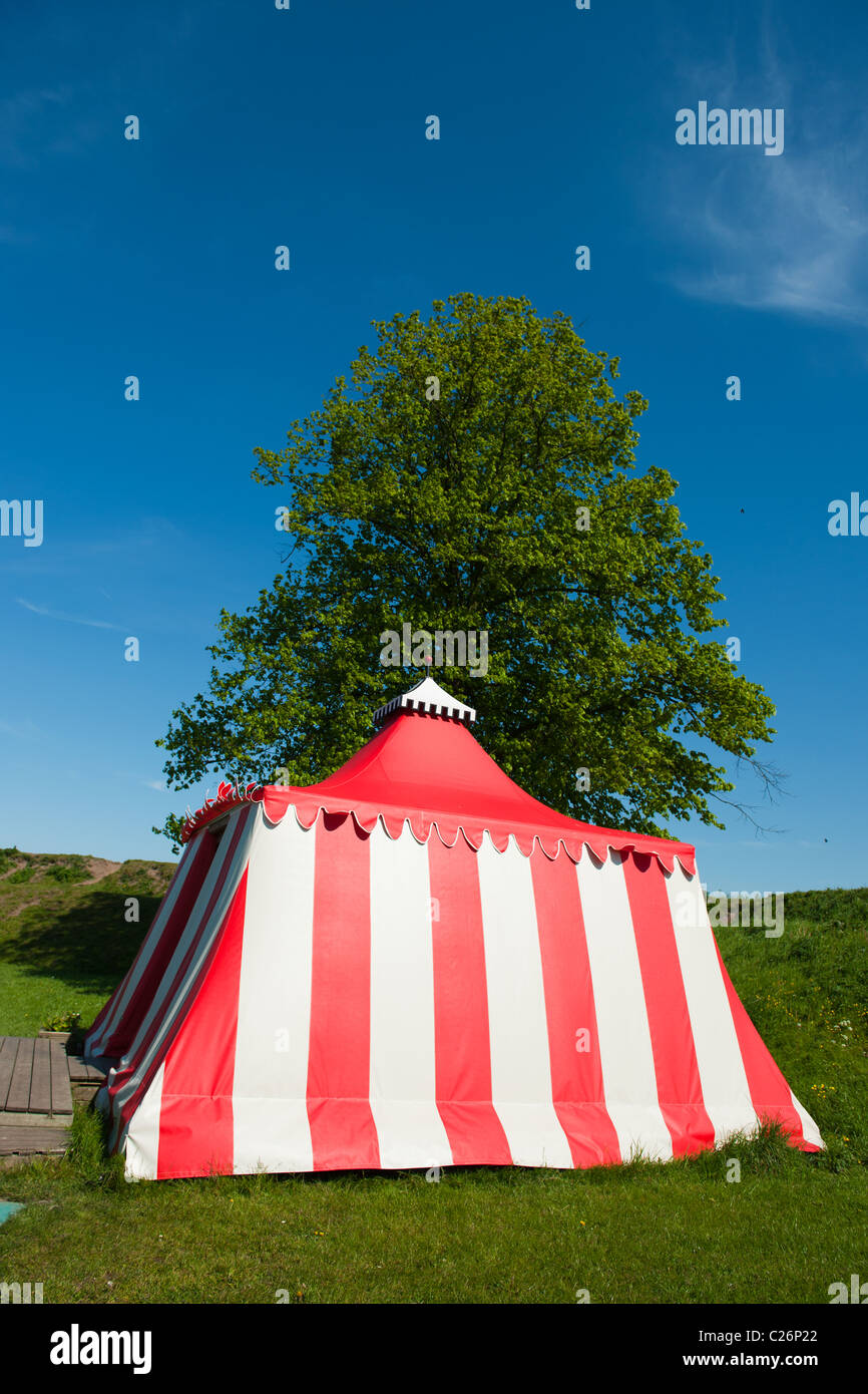 Red white tent hi-res stock photography and images - Alamy