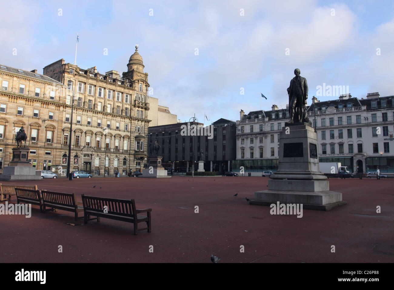Glasgow statues hi-res stock photography and images - Alamy