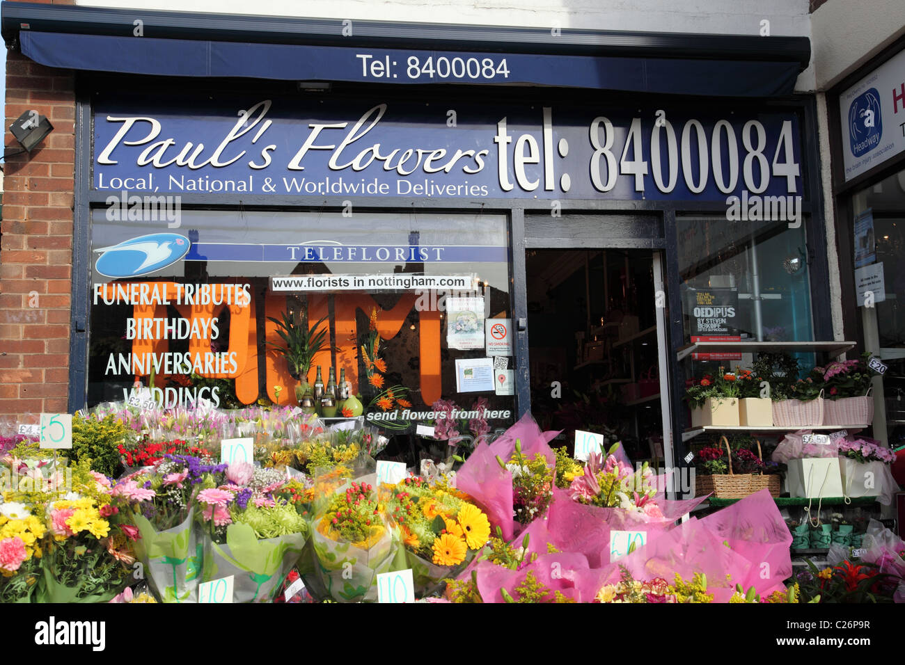 Colourful flowers in florist shop uk hi-res stock photography and ...
