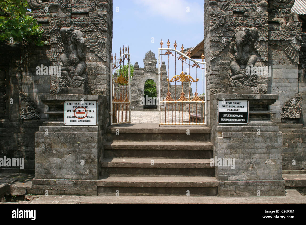 Ulu watu hindu hi-res stock photography and images - Alamy
