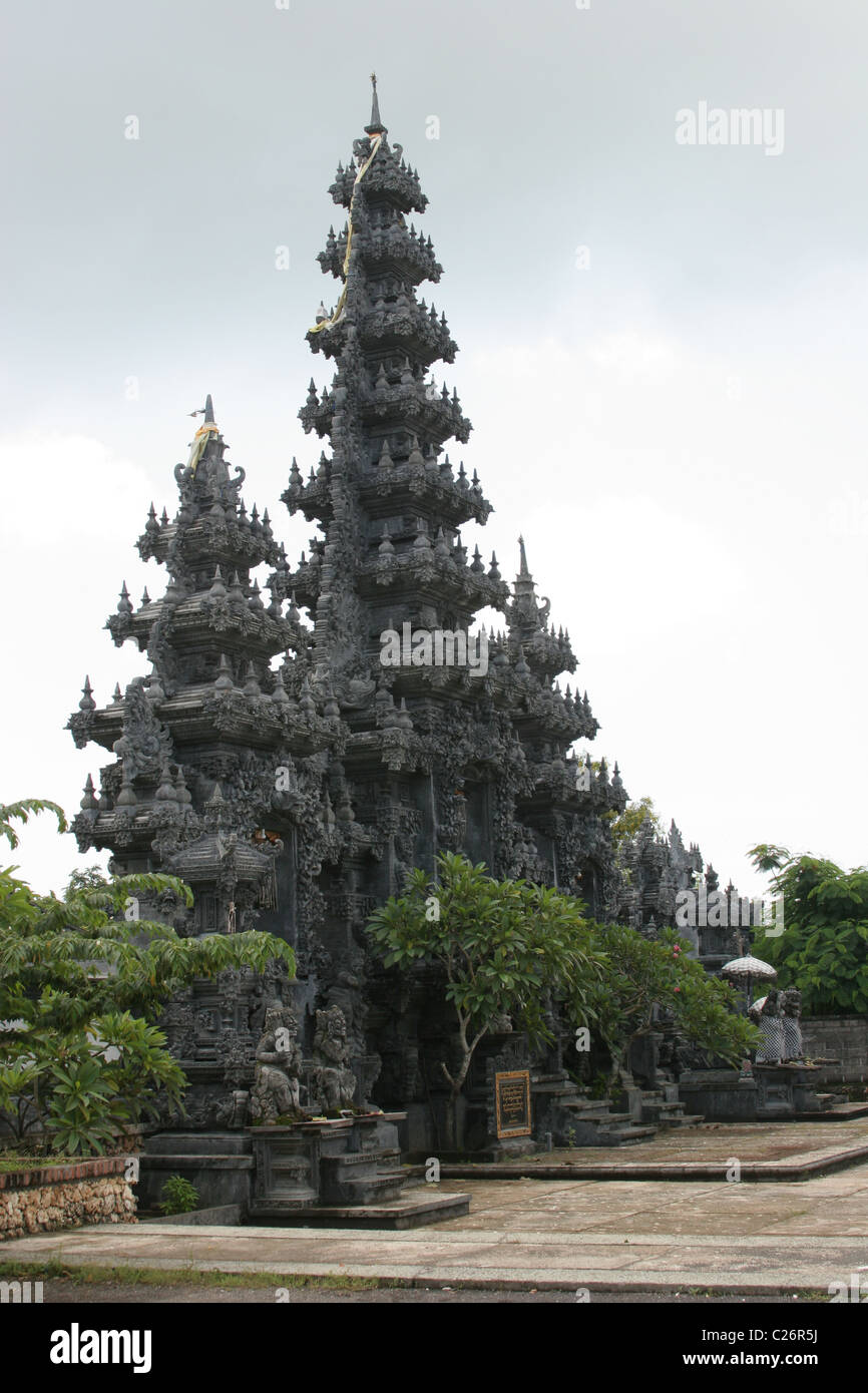 Ornate, tall Hindu Temple in Bali Stock Photo - Alamy