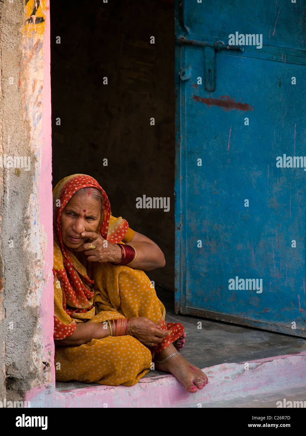 Old Poor People Of The World High Resolution Stock Photography and ...