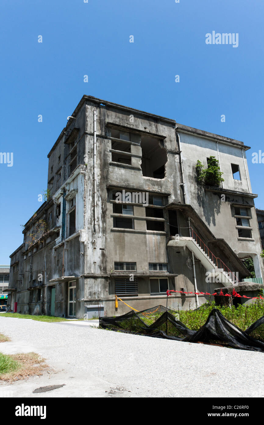 Old warehouse door was broken windows hi-res stock photography and ...