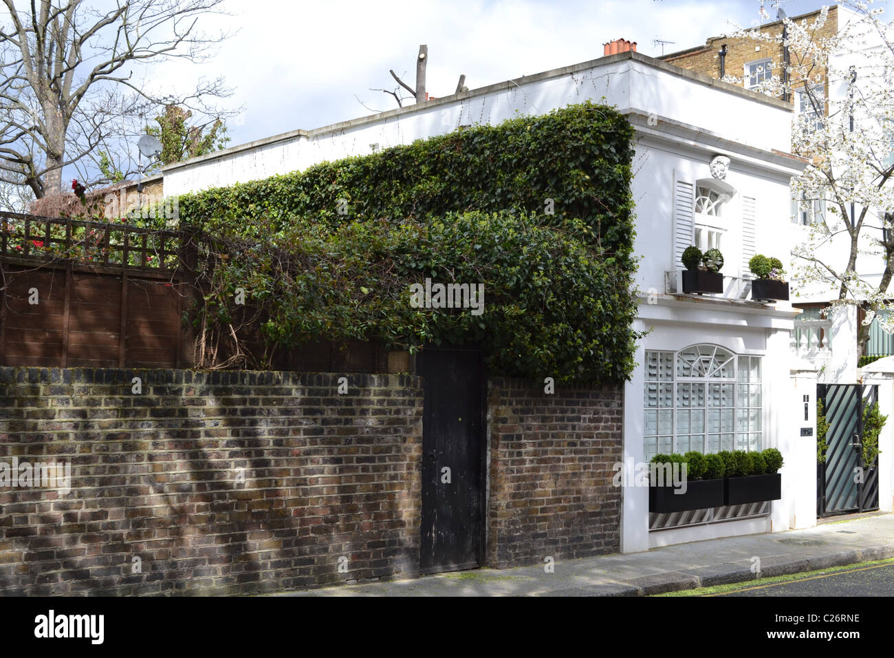Romantic cottage/former servant's quarters in Chelsea, London, UK Stock ...