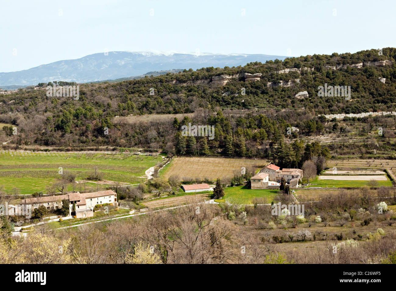 Venasque mont ventoux hi-res stock photography and images - Alamy