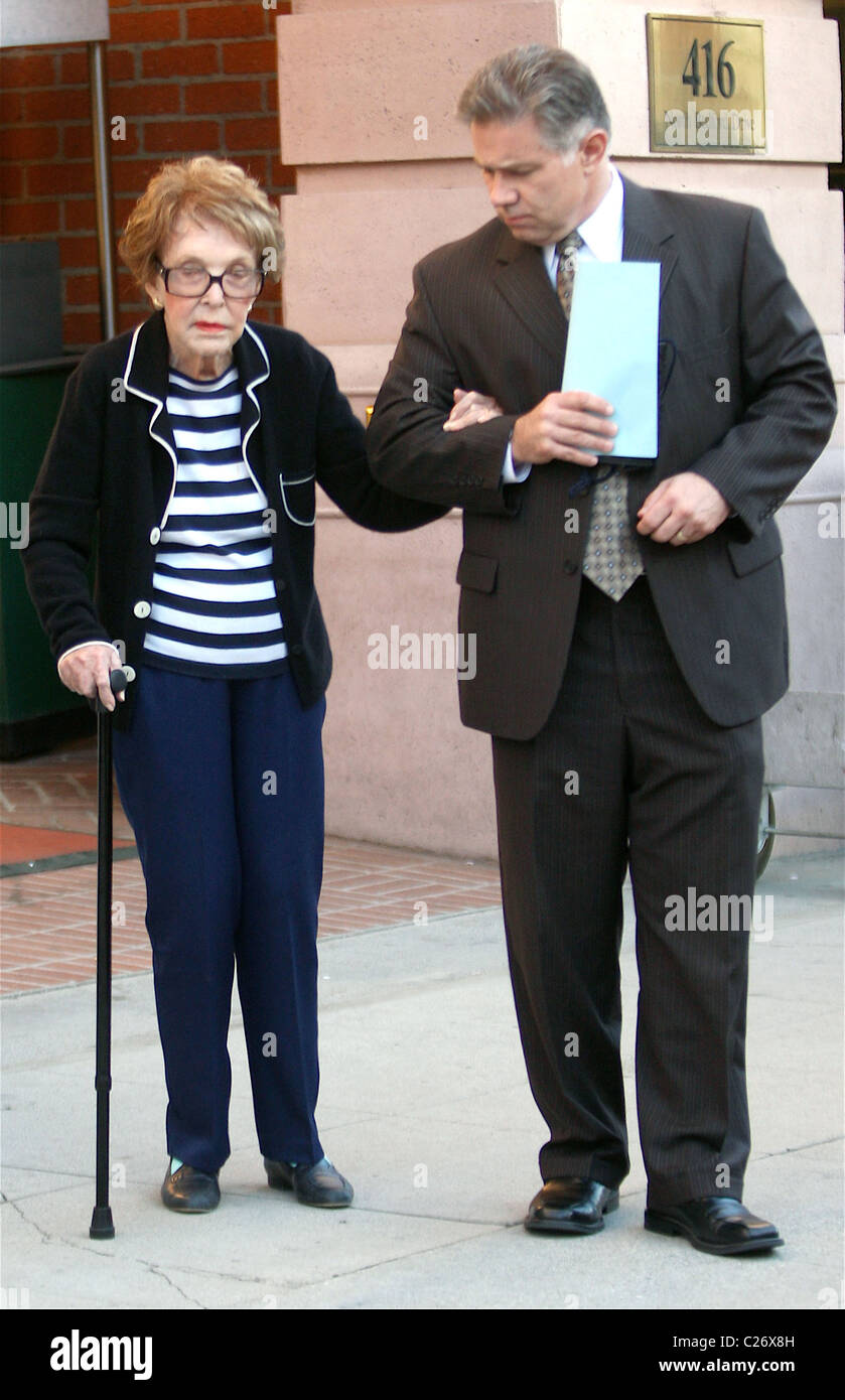 Nancy Reagan with a walking stick leaving a medical building in Beverly ...