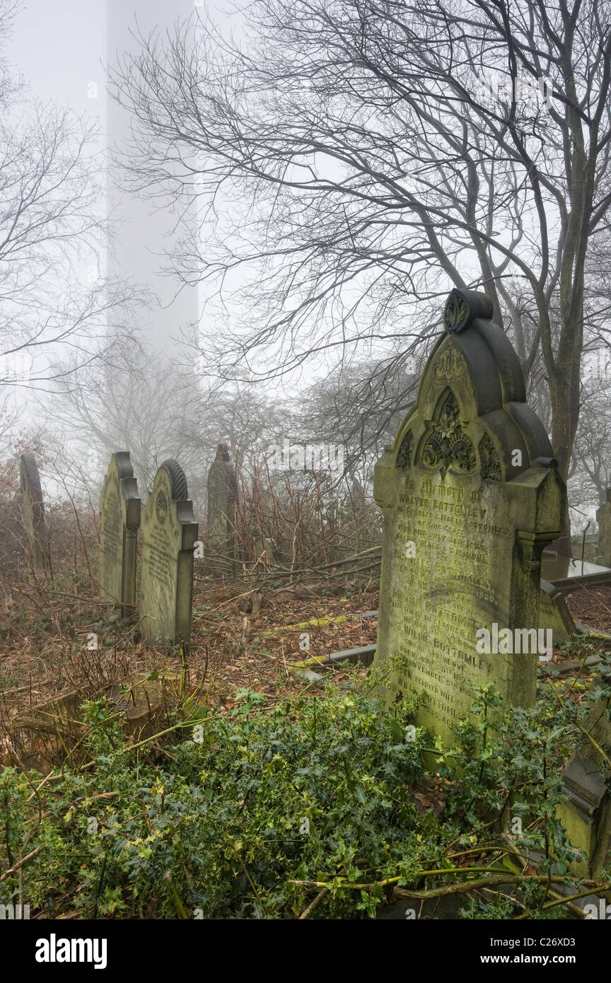 Victorian graveyard hi-res stock photography and images - Alamy