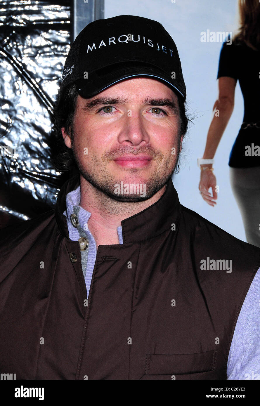 Matthew Settle attends the premiere of 'The Blind Side' at the Ziegfeld ...