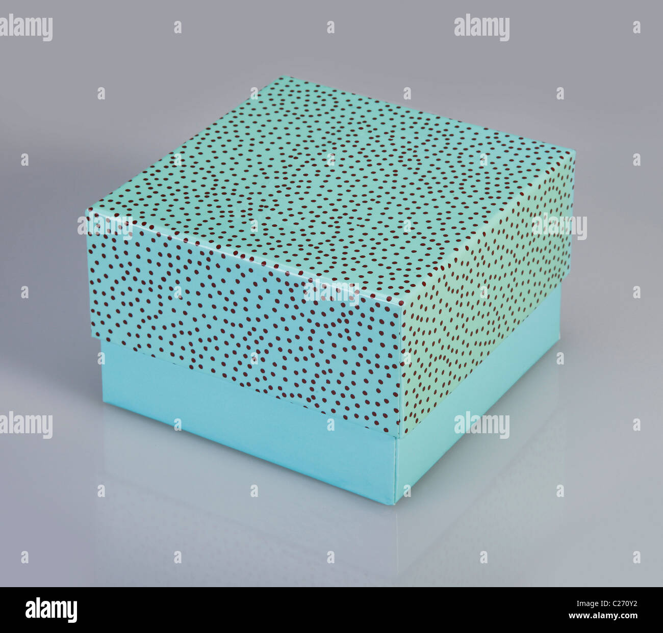 Decorated green box, closed Stock Photo - Alamy