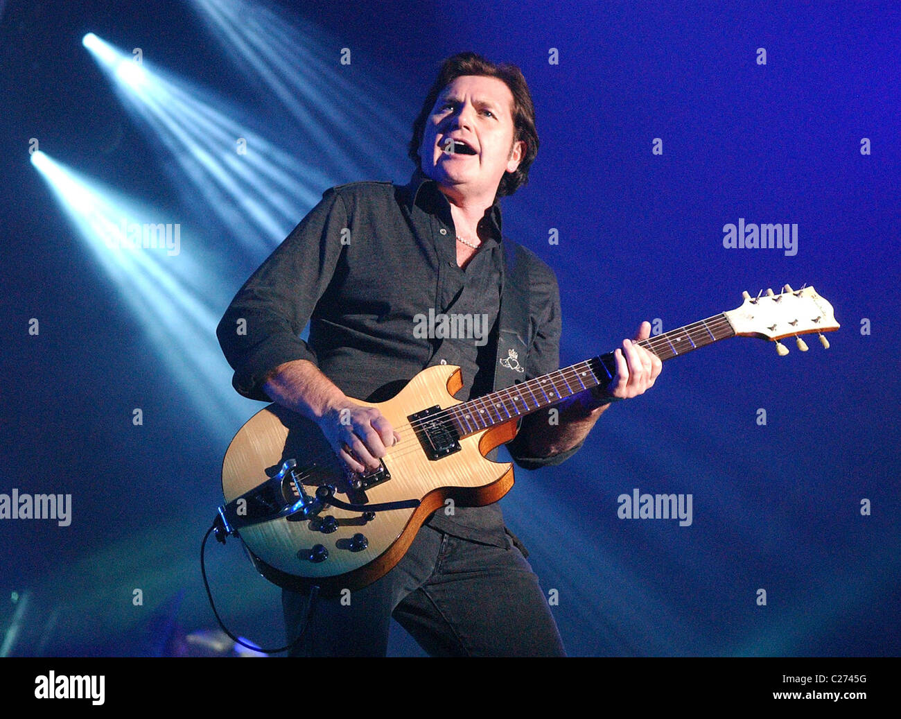 Simple Minds - Charlie Burchill performing live in concert at the ...