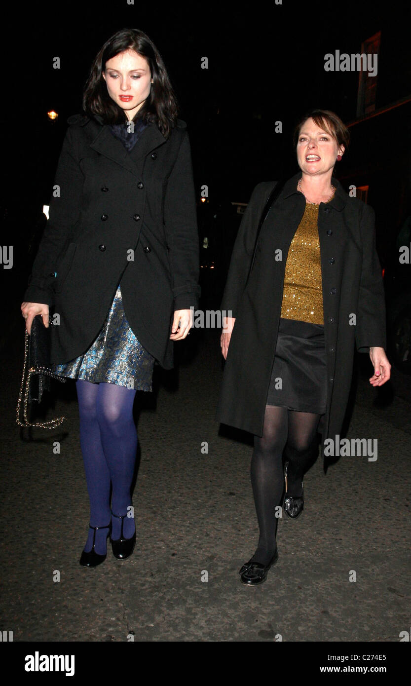 Sophie Ellis-Bextor at 5'9" towers over her mother, 5'3" Janet Ellis ...