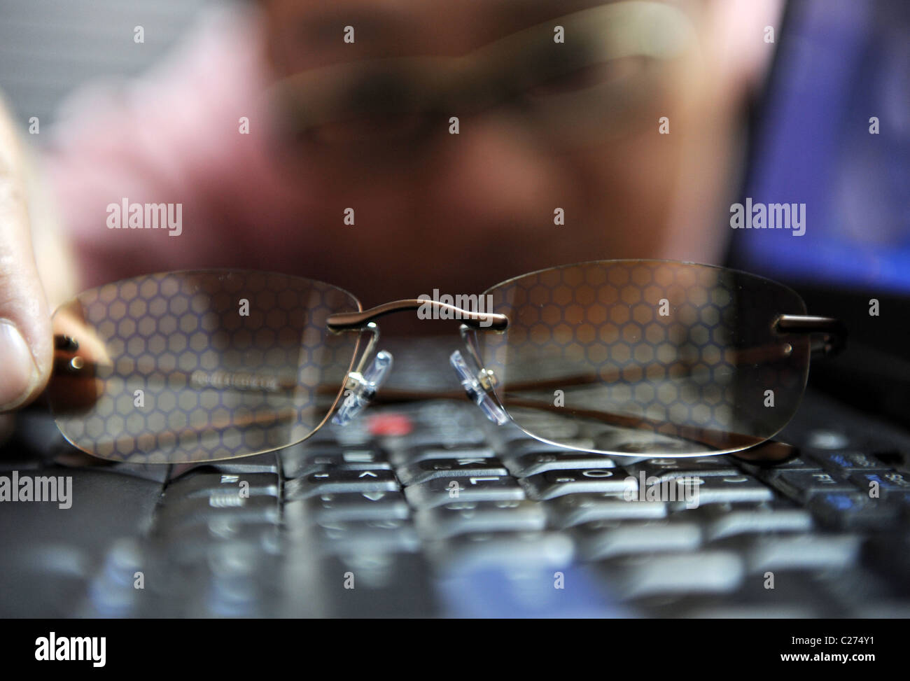A SIGHT FOR SORE EYES These glasses could "bee" the solution to poor ...