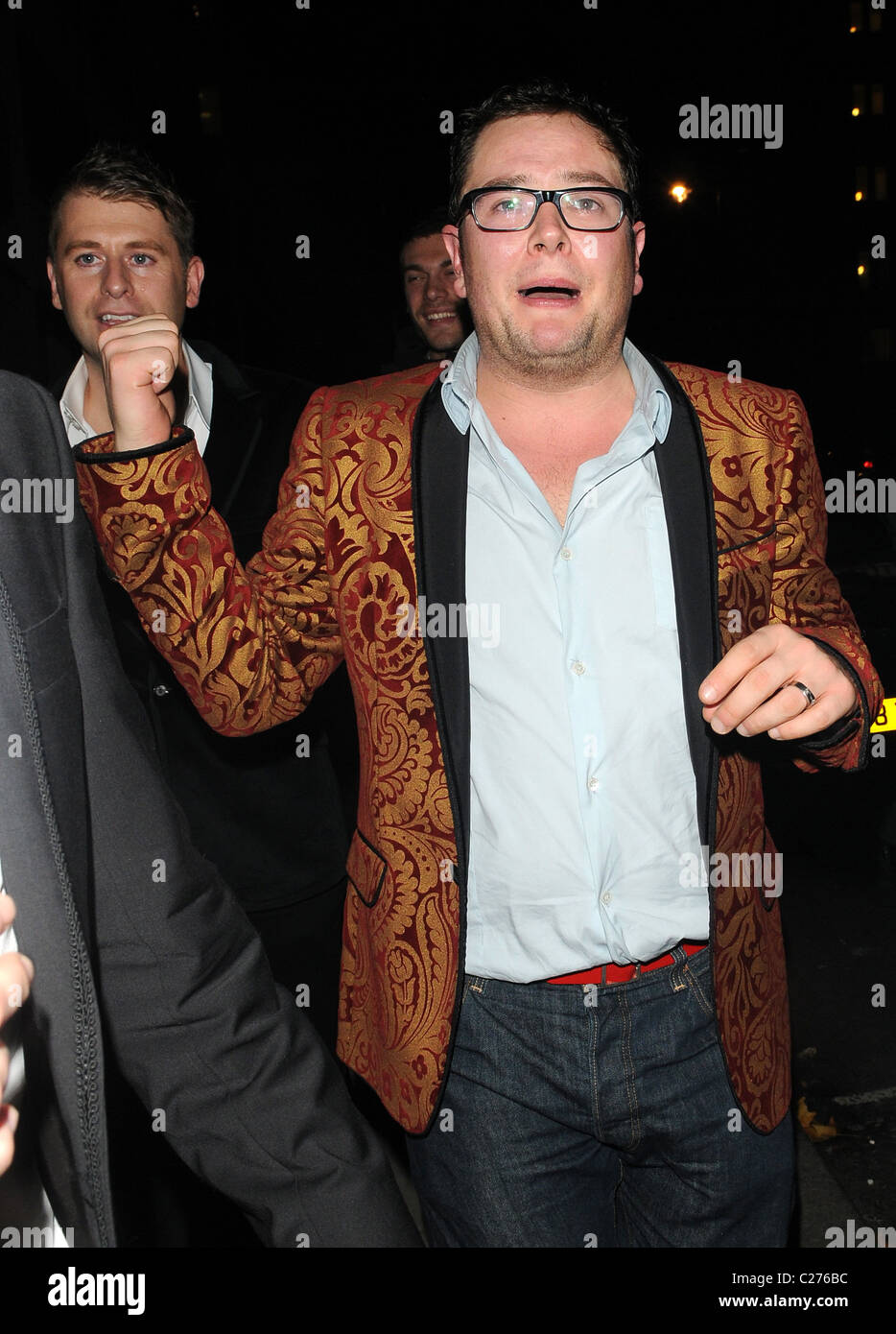 Alan Carr leaves Jalouse Club after attending Mariah Carey's party ...