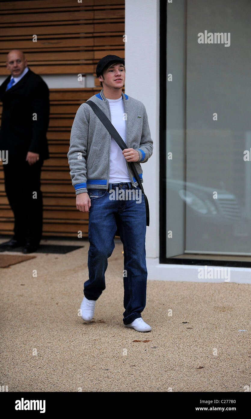 Lloyd Daniels outside the 'X Factor' house London, England - 20.11.09 ...