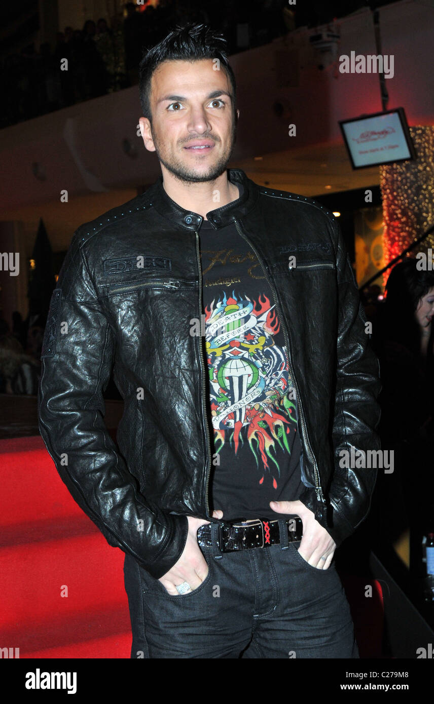 Peter Andre Ed Hardy - Store Launch Party at the Westfield Centre ...