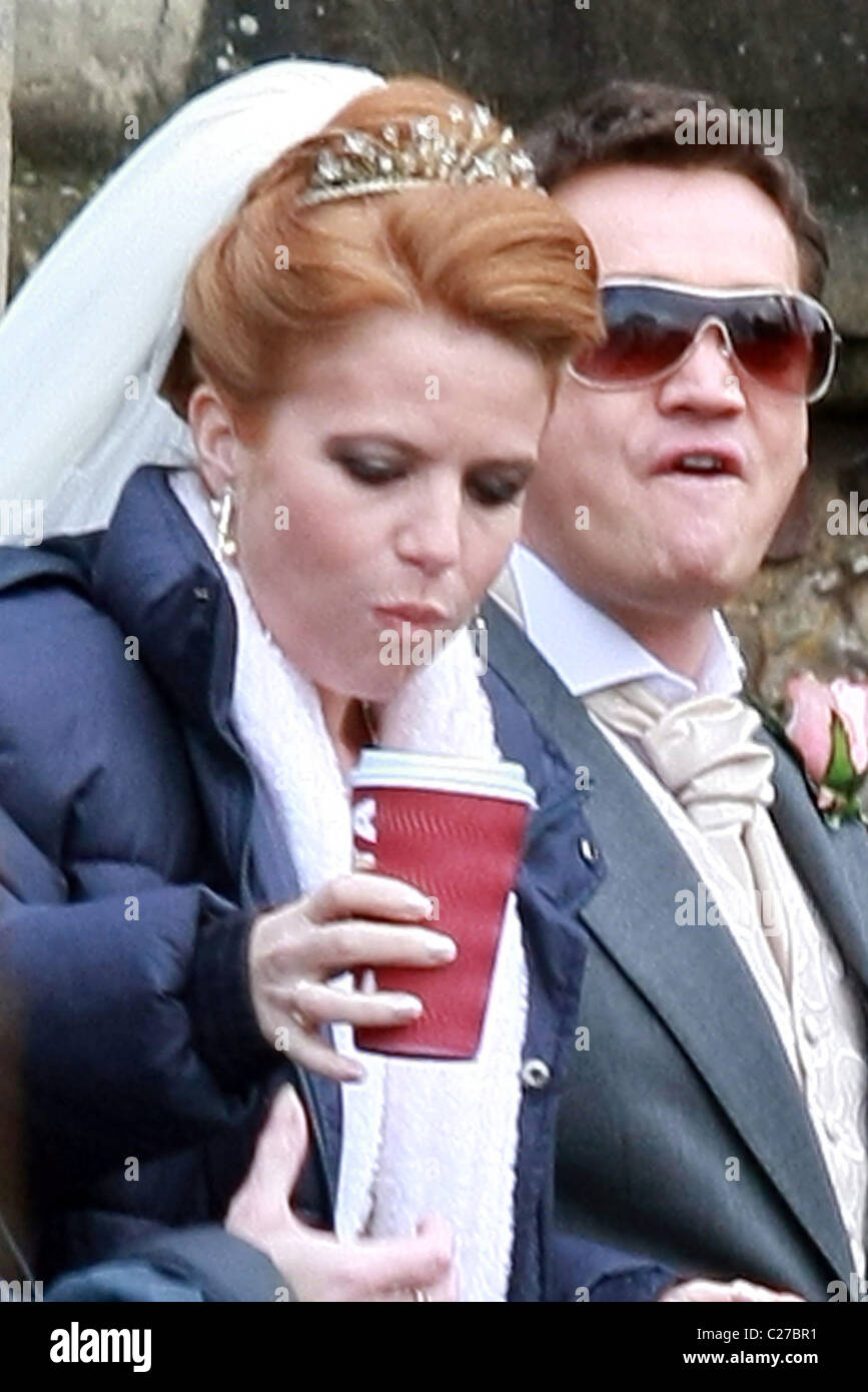 Patsy Palmer The cast of the TV soap 'Eastenders' filming the wedding ...