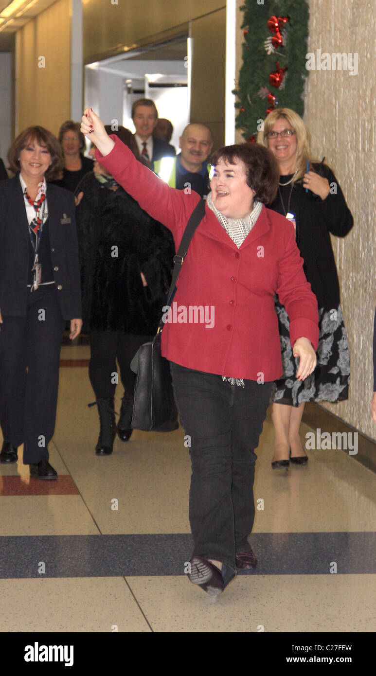 Susan Boyle arrives at JFK airport New York City, USA - 22.11.09 Stock ...