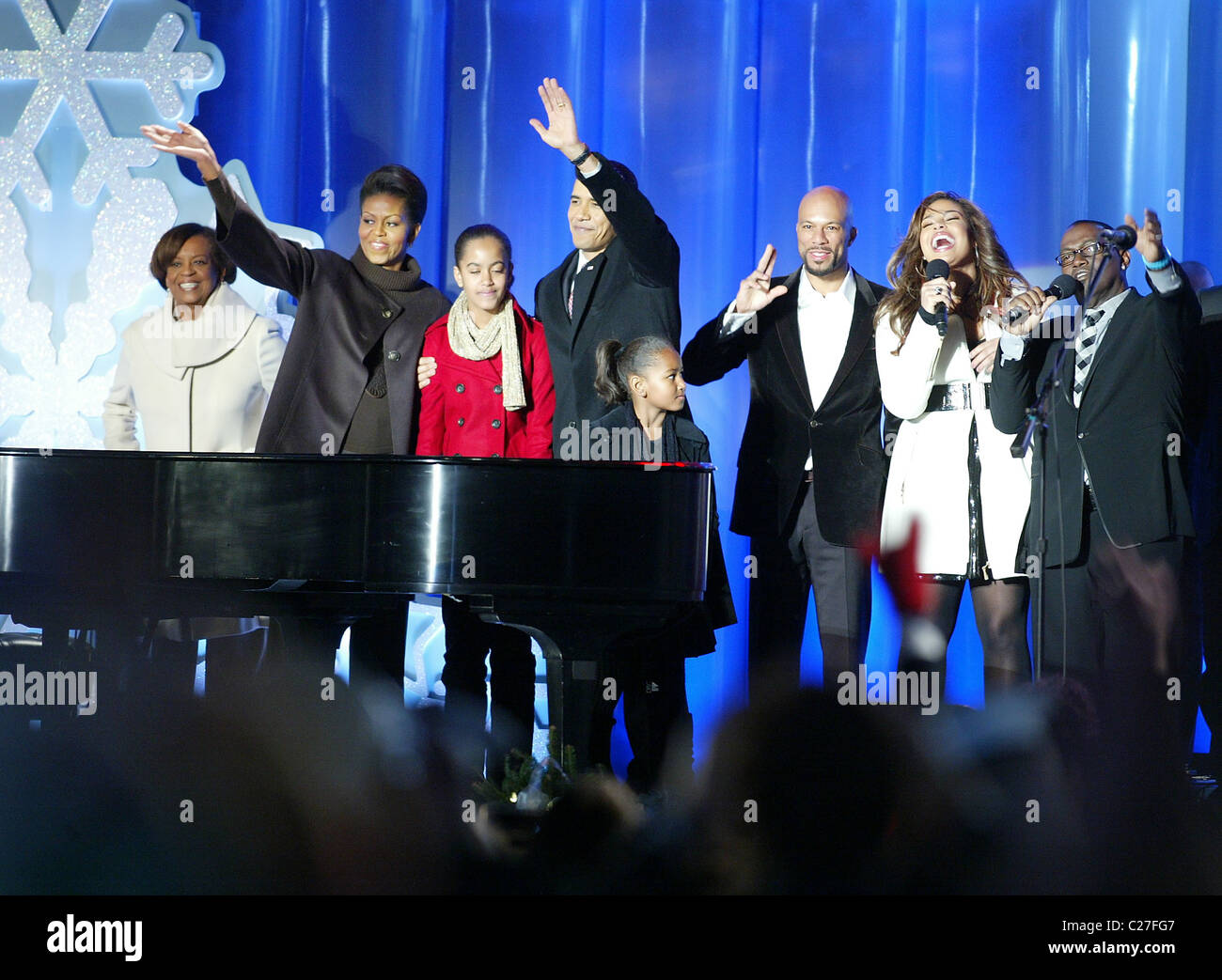 Marian Robinson, Michelle Obama, President Barack Obama, Malia Obama ...