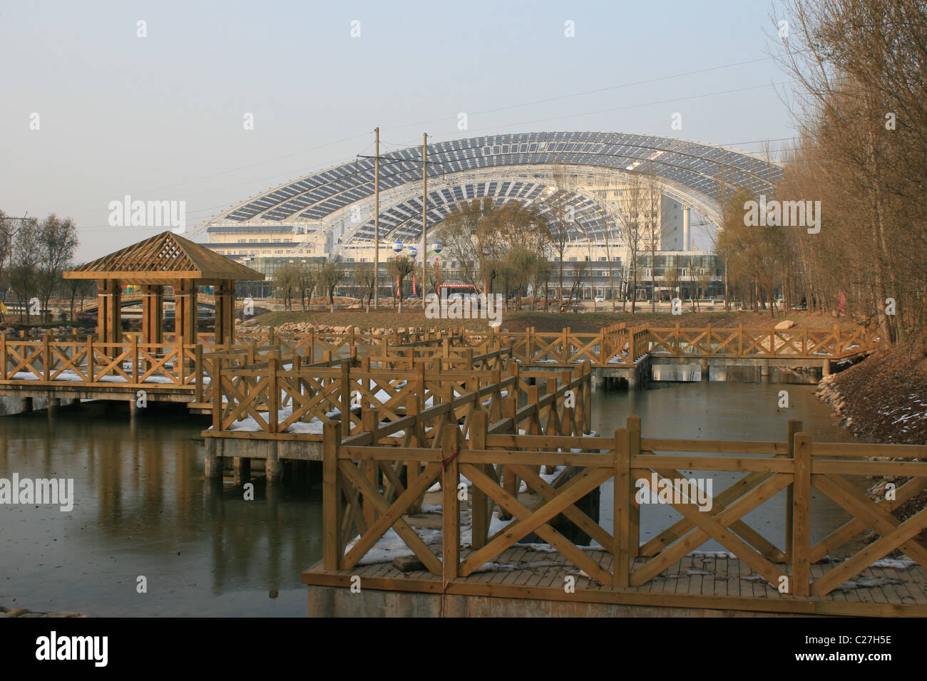 Solar-powered hotel lights up China The world's largest solar energy ...