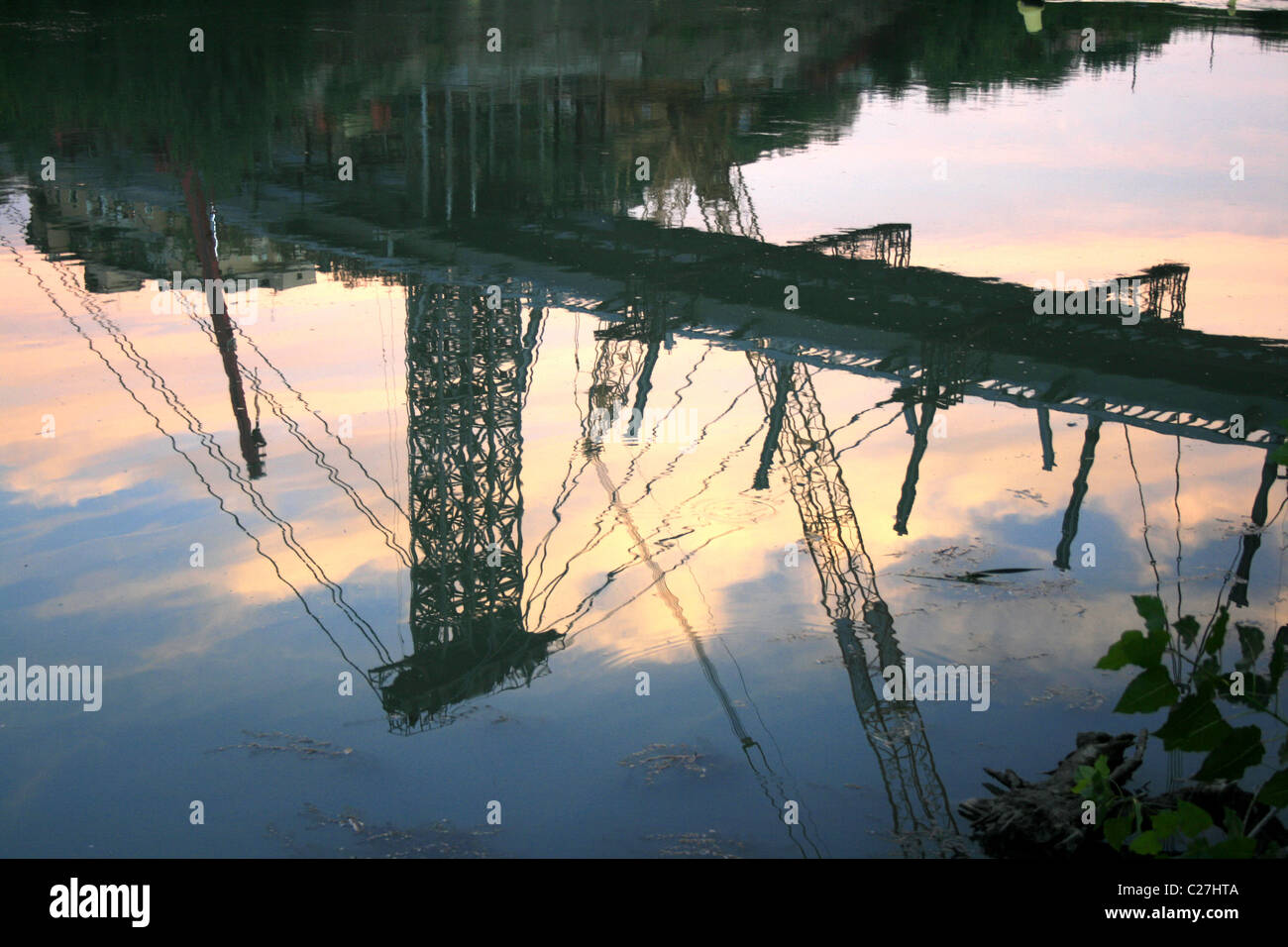 modern bridge under construction over the tiber in rome, italy Stock ...
