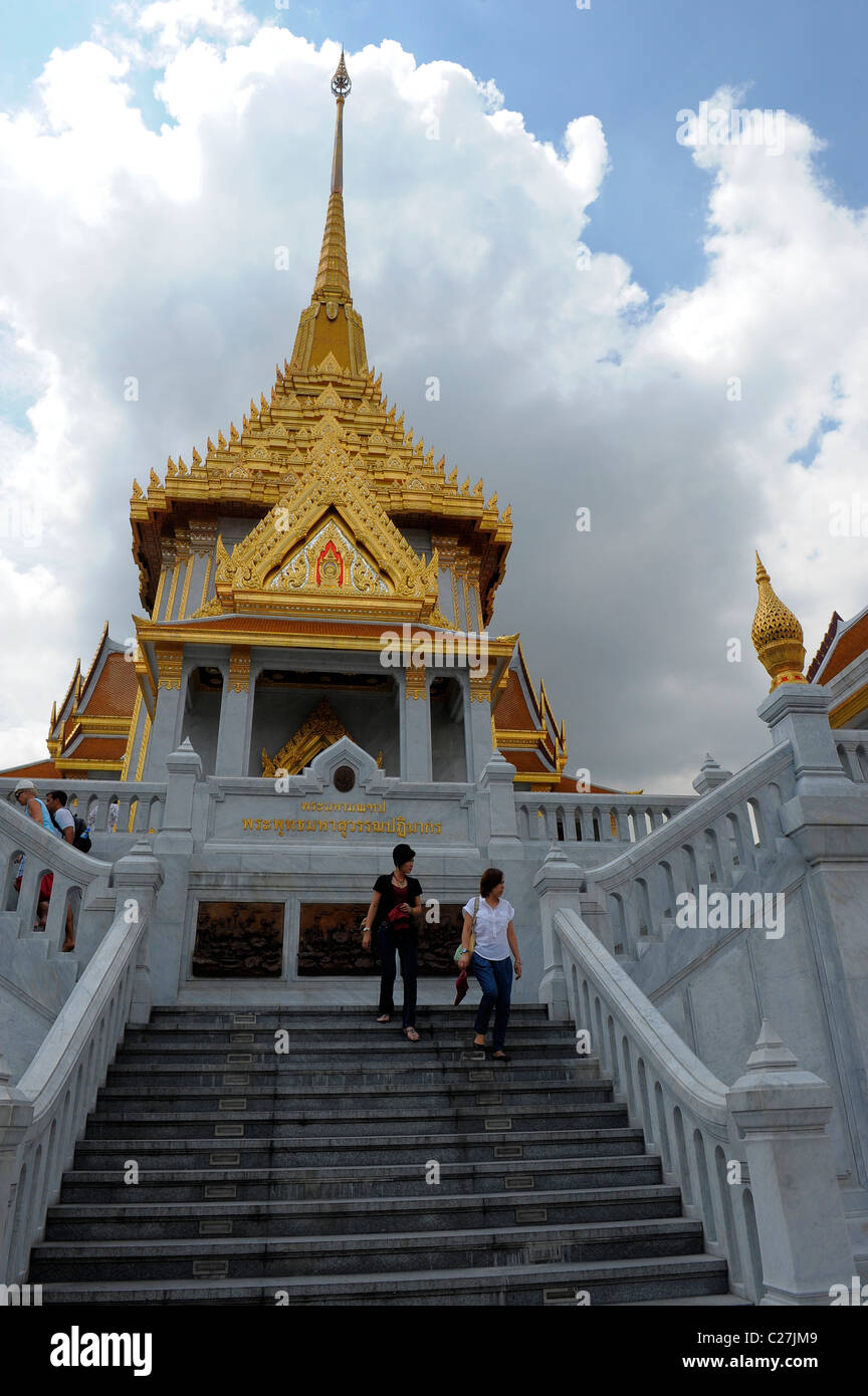Wat Traimit Phra Maha Mondop ( Scripture Library ) of the Golden Buddha ...
