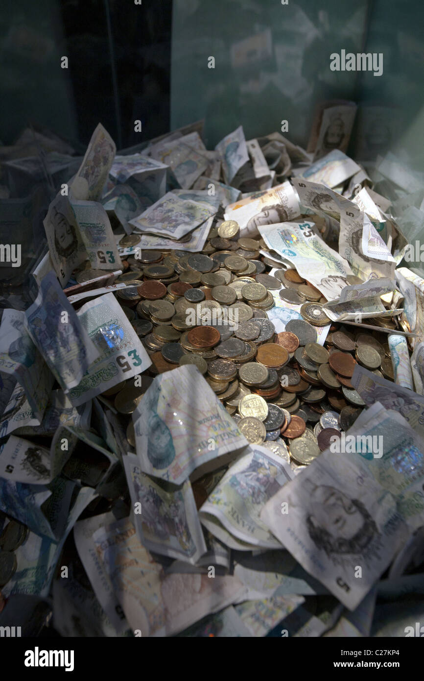 Donation box museum hi-res stock photography and images - Alamy