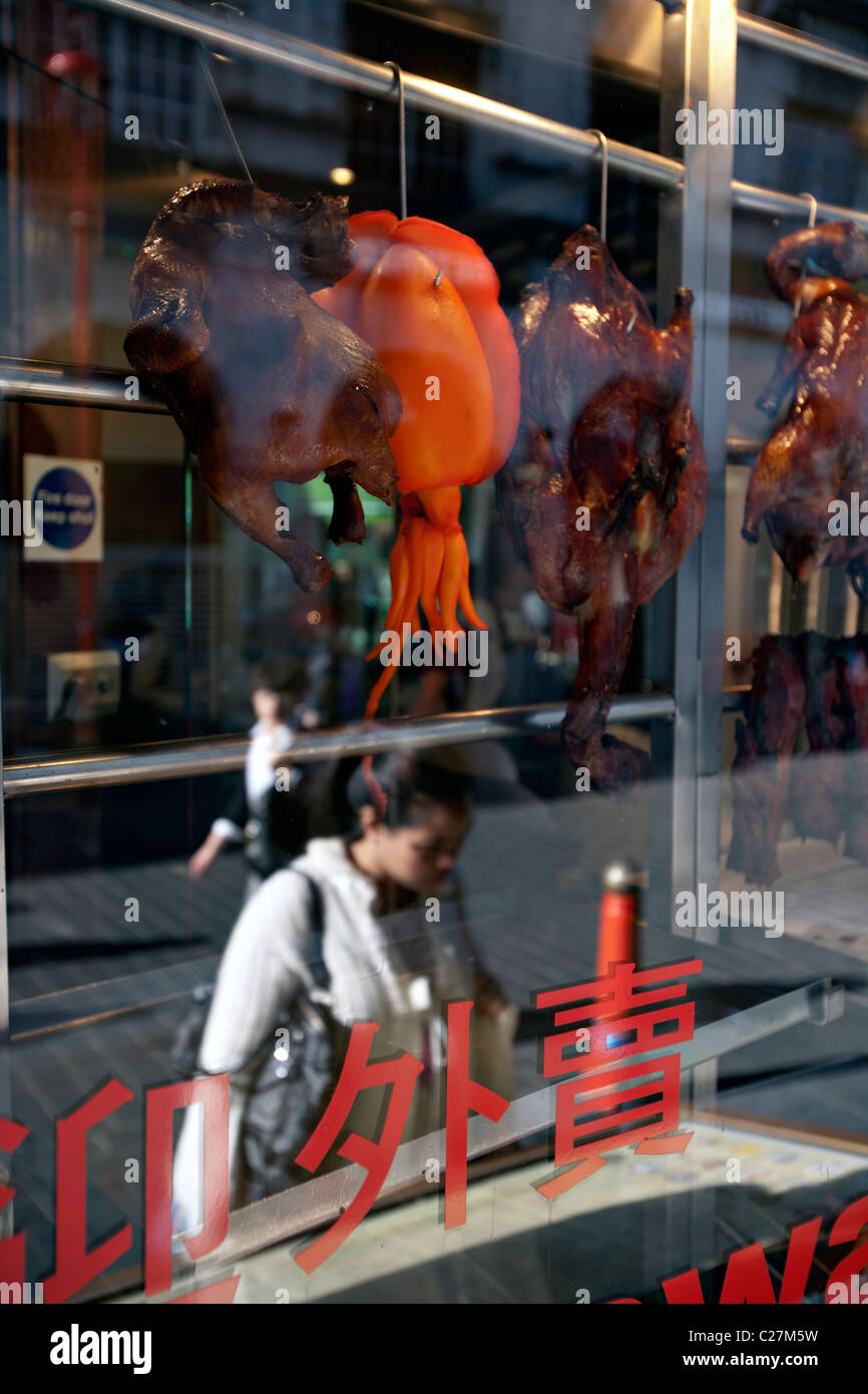 chinese restaurant window in london Stock Photo - Alamy