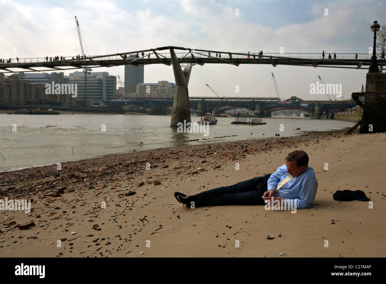London sand hi-res stock photography and images - Alamy