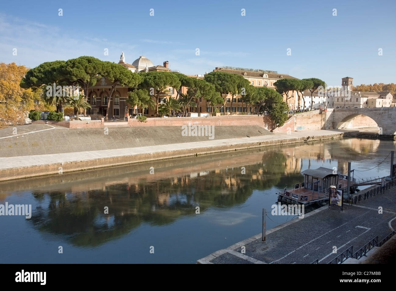 Isola Tiberina and River Tiber, Rome, Italy Stock Photo - Alamy