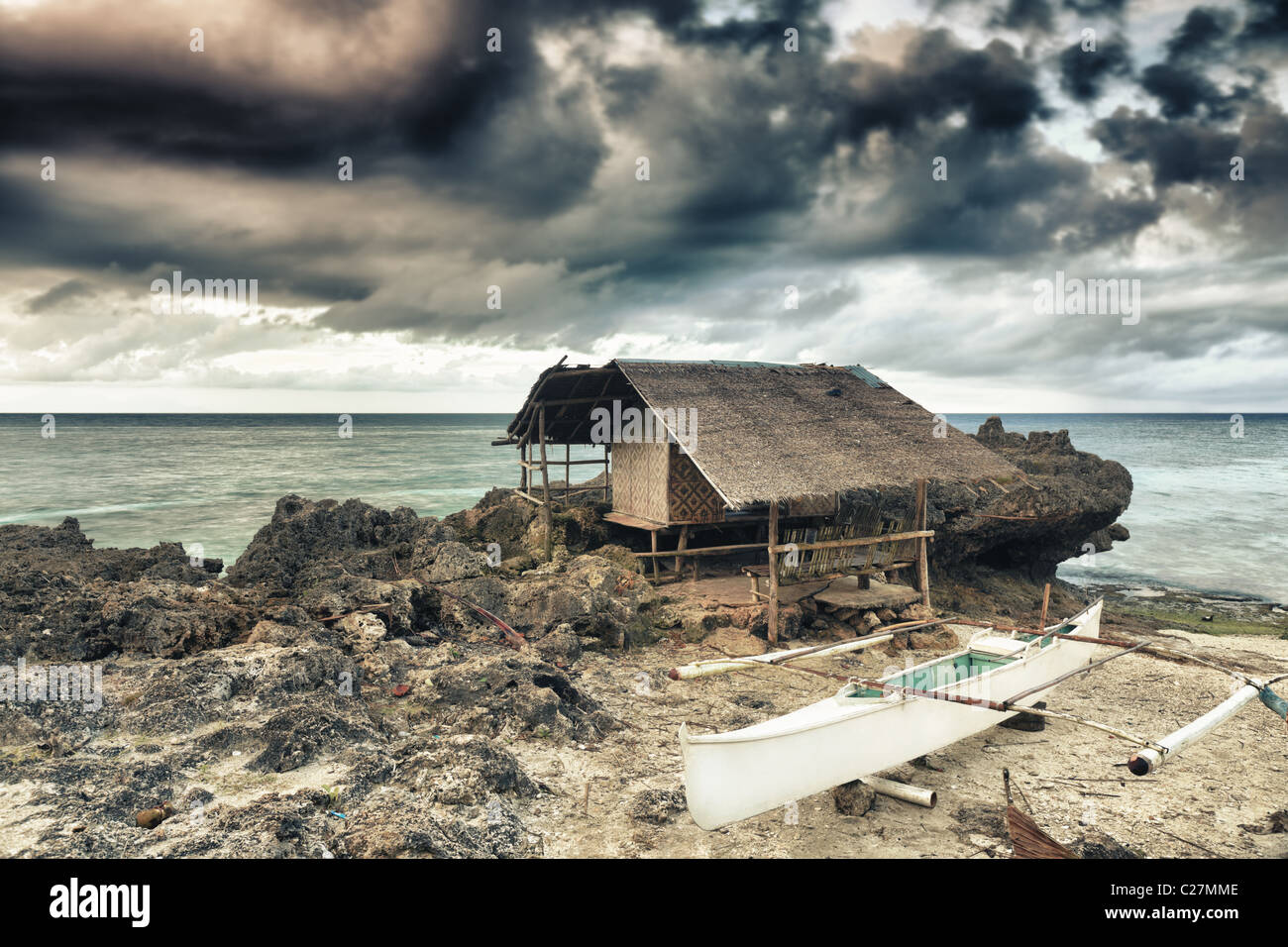 Philippines nipa hut hi-res stock photography and images - Alamy