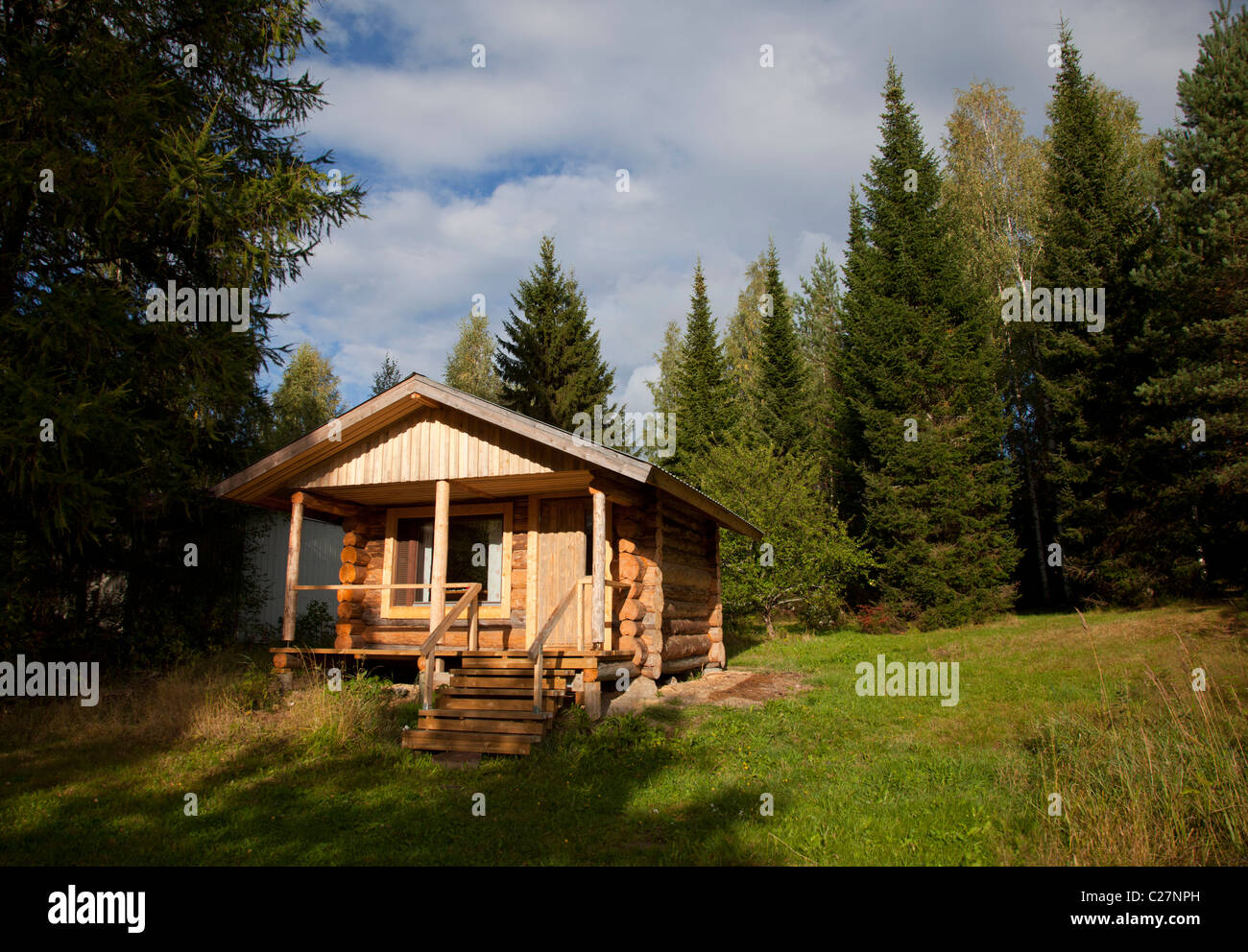 Log cabin exterior light hi-res stock photography and images - Alamy