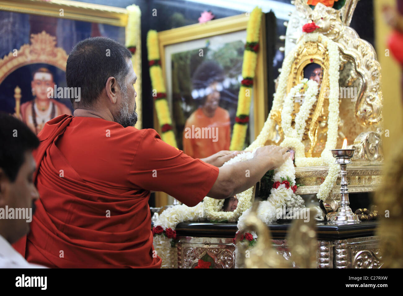 Swami Gopala Krishna from Bangalore doing a puja India Stock Photo - Alamy