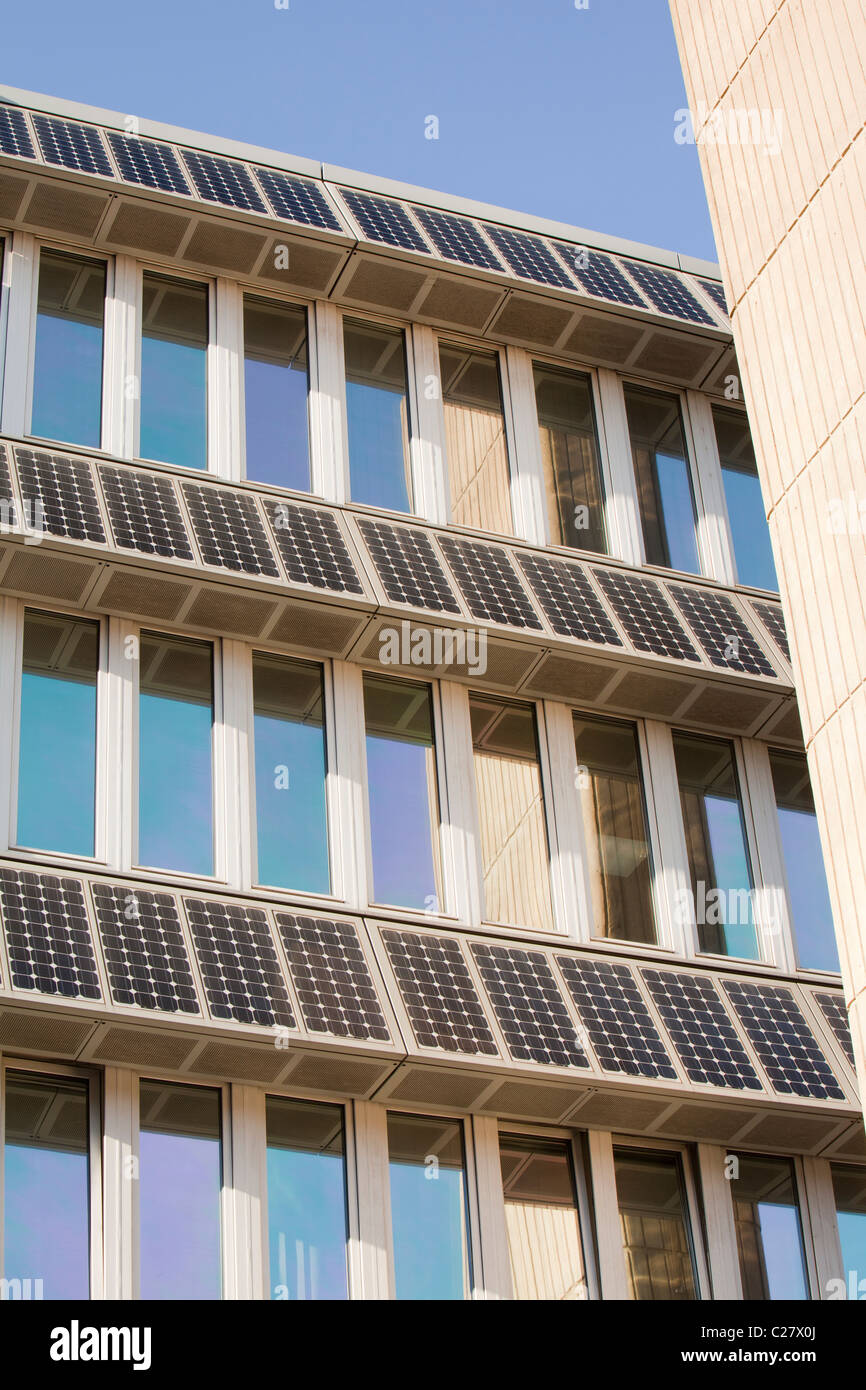 Curved solar panel hi-res stock photography and images - Alamy