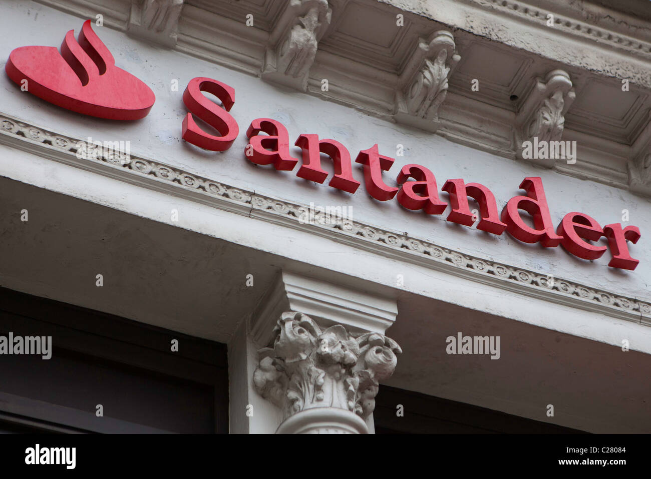 Santander sign hi-res stock photography and images - Alamy