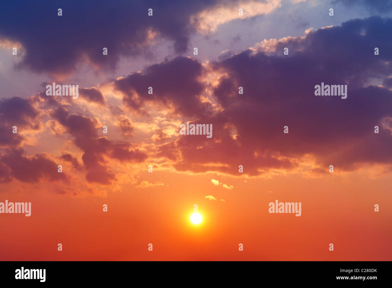 Dramatic sun flare hi-res stock photography and images - Alamy