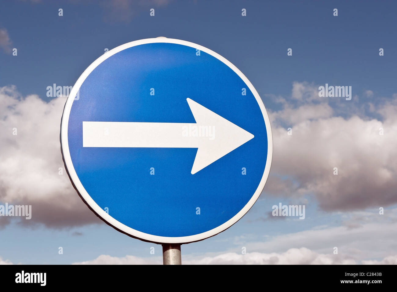 Traffic signal arrow hi-res stock photography and images - Alamy