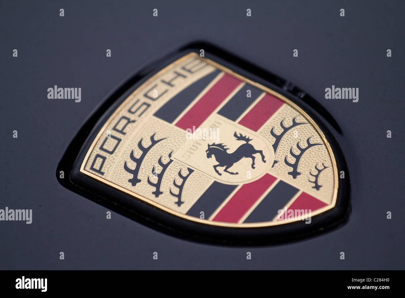 Porsche car badge hi-res stock photography and images - Alamy
