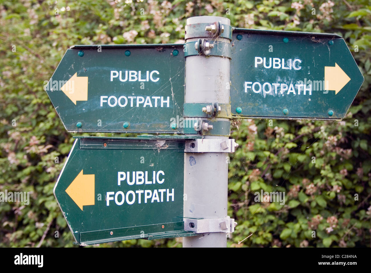 Public footpath signs hi-res stock photography and images - Alamy
