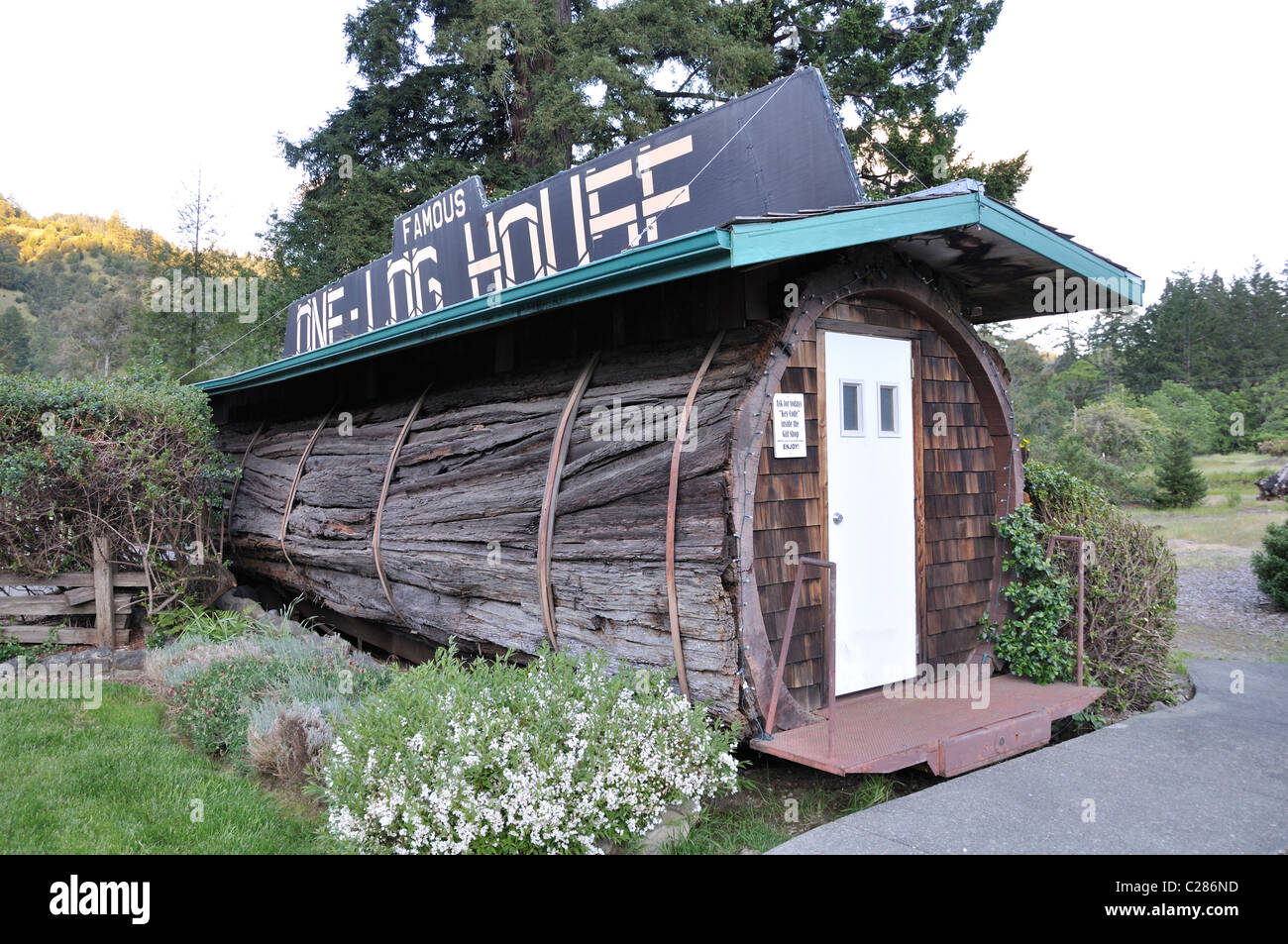 Redwoods National Park, California, USA - One Log House Stock Photo - Alamy